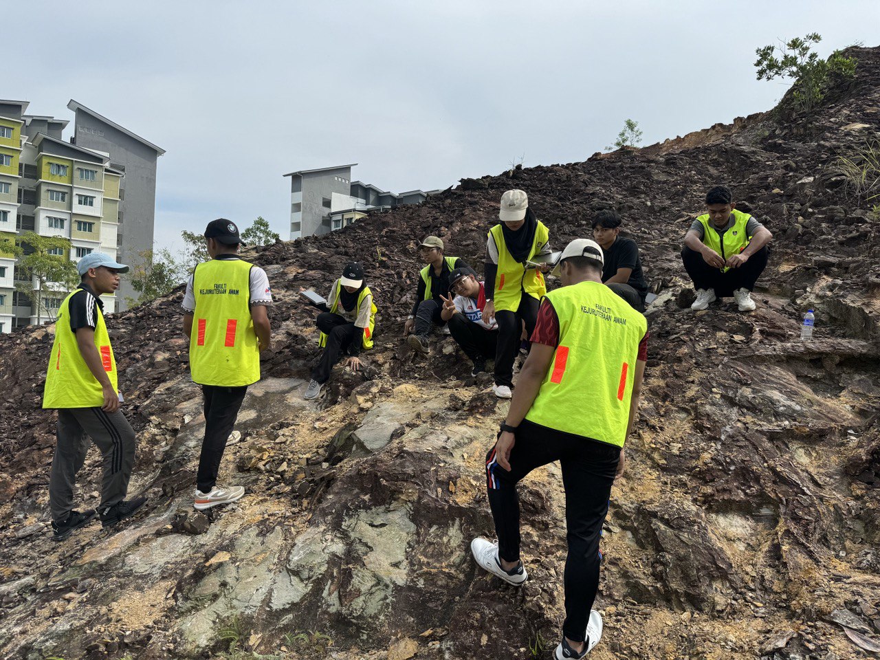 Experiential Learning: A Dynamic Exploration of Rock Slopes for ...
