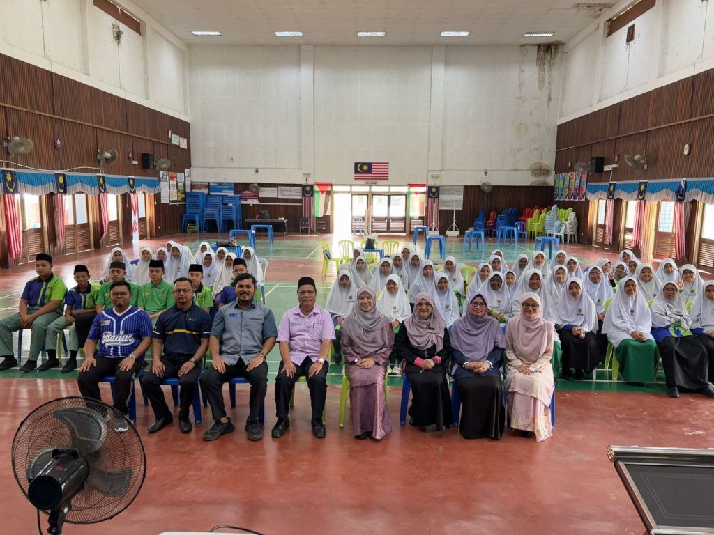 Pelajar UiTM Raub Teroka Literasi Kesihatan Melalui Program Photovoice ...