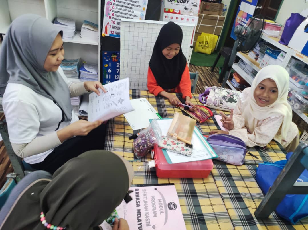 Program Homework Coaching: Mahasiswa UiTM Perlis Komited Bantu ...